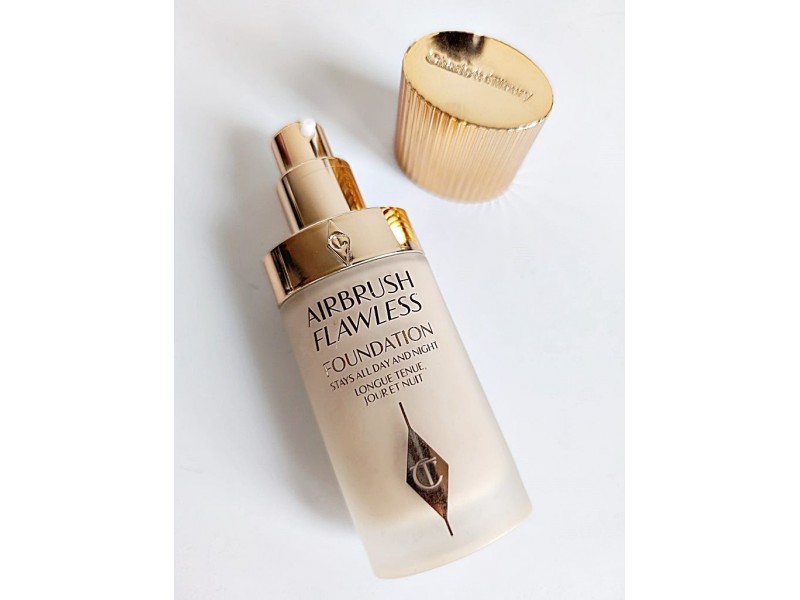 CHARLOTTE TILBURY Airbrush Flawless puder - ORIGINAL