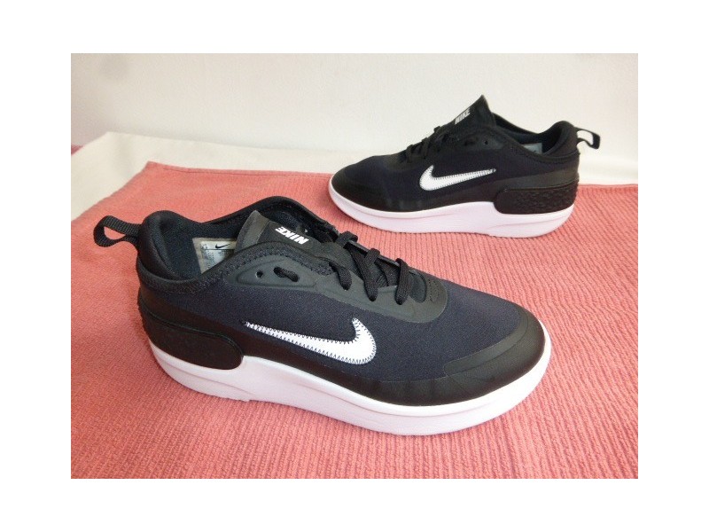 KAO NOVE, ORG. NIKE AIR MAX AMIXA, EXTRA PATIKE 37