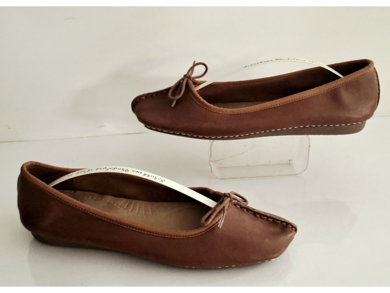 NOVE ,,CLARKS,, lagane baletanke br.39