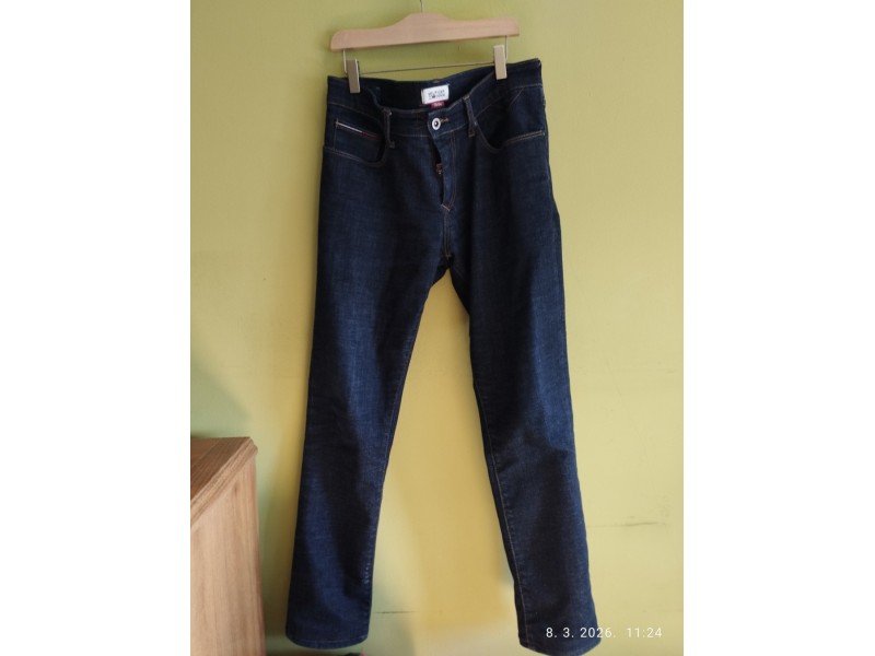 Tommy Hilfiger slim fit nove tamni teksas
