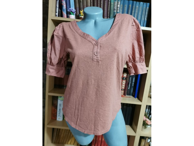 14. GAP ZENSKA EKSTRA BLUZA vel M,S