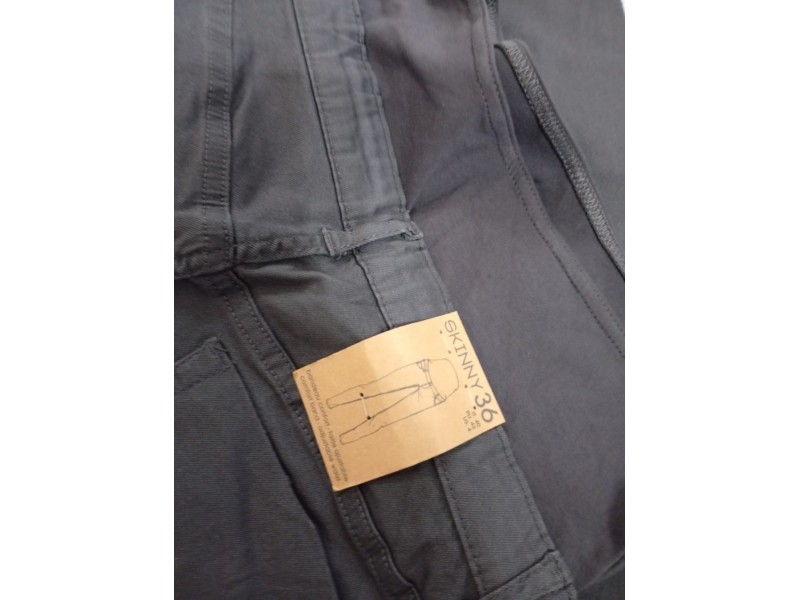 NOVO pantalone za trudnice vel 36 sive