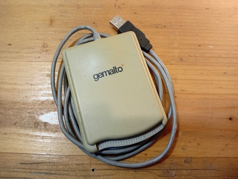 Gemalto USB smart card reader