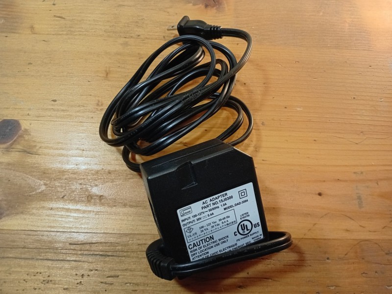 Adapter sa slika 110 - 30 V