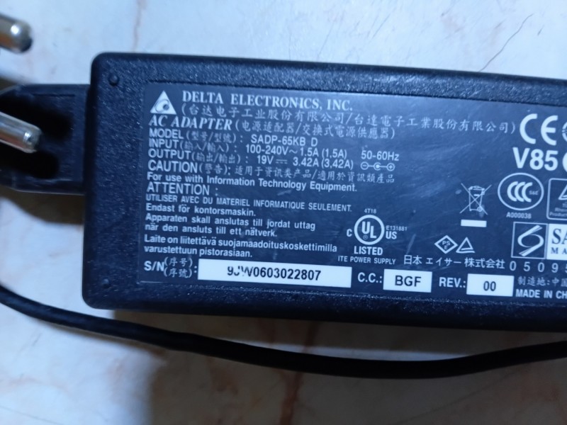 Delta Electronics 19v3.42a SADP 65KB D