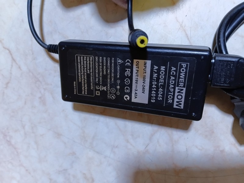 PowerNow Ac Adapter 19v3.42a 4045Ar.Nr.0414019