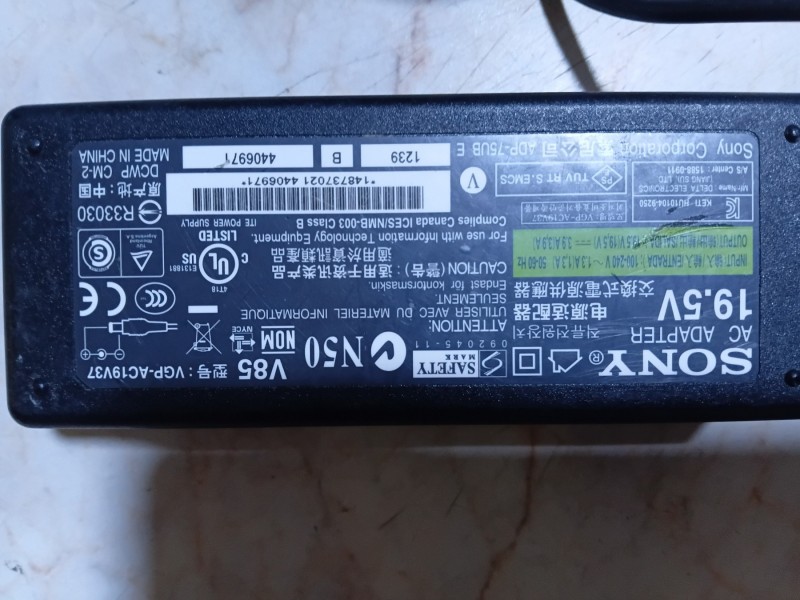 Sony Ac Adapter 19.5v3.9a VGP AC19V37 75W