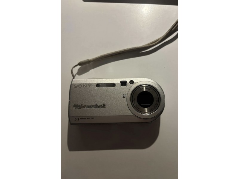Sony dsc P100