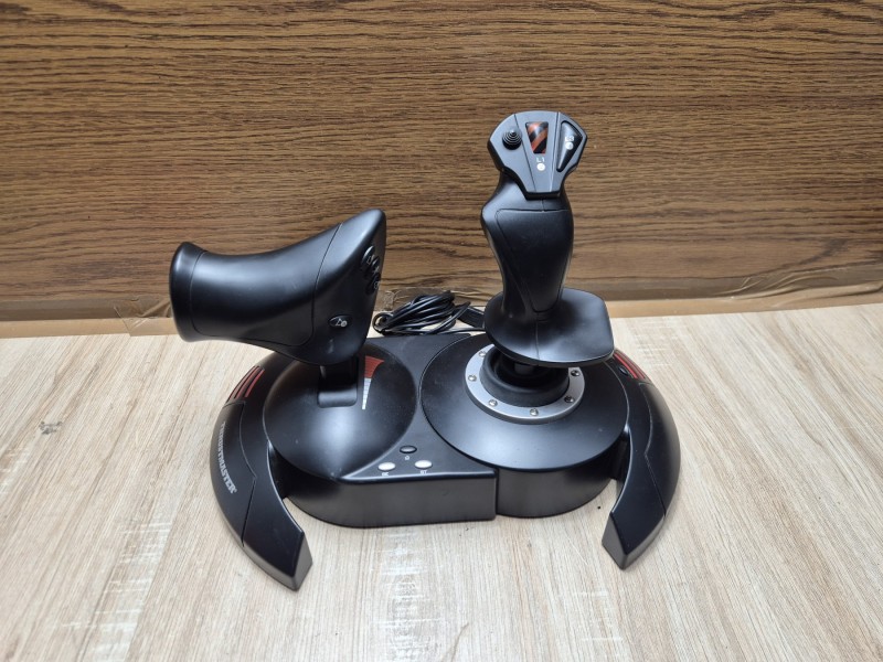Thrustmaster T-Flight HOTAS X V.2 Dzojstik