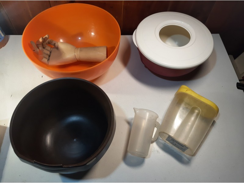 LOT VELIH TUPPERWARE ROSTI KUHINJSKIH SUDOVA