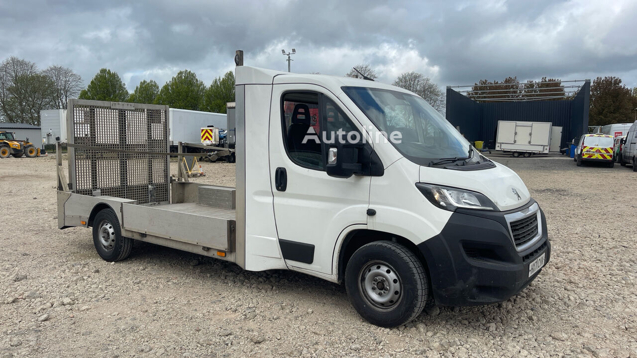 Prodaje se Peugeot BOXER 335 2.2 BLUE HDI kamion s ravnom platformom < 3.5t na aukciji