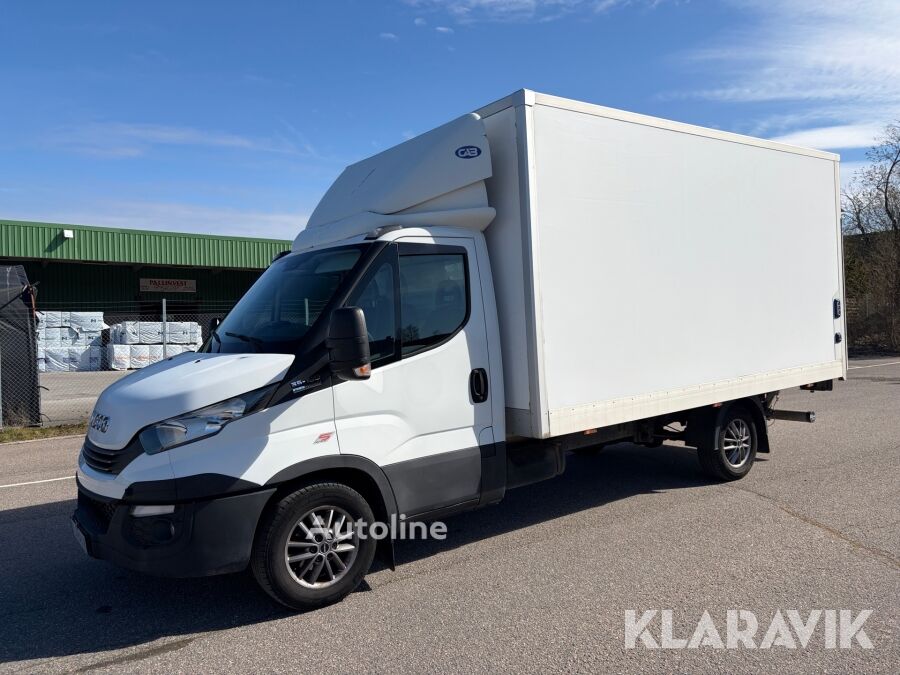 Prodaje se IVECO Daily 35-160 Chassi Cab 2.3 JTD Hi-Matic 156 hk kamion s ravnom platformom < 3.5t na aukciji