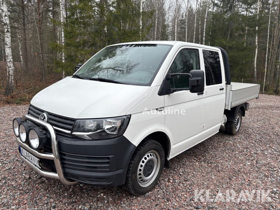Prodaje se Volkswagen Transporter Dubbelhytt kamion s ravnom platformom < 3.5t na aukciji