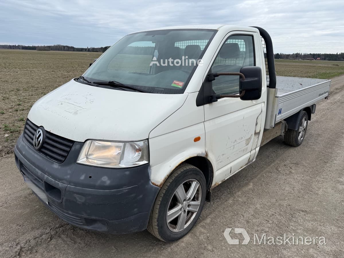Prodaje se Volkswagen Transporter T5 2.5 TDI kamion s ravnom platformom < 3.5t na aukciji