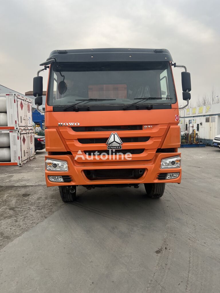 Sinotruk Howo 371 kiper