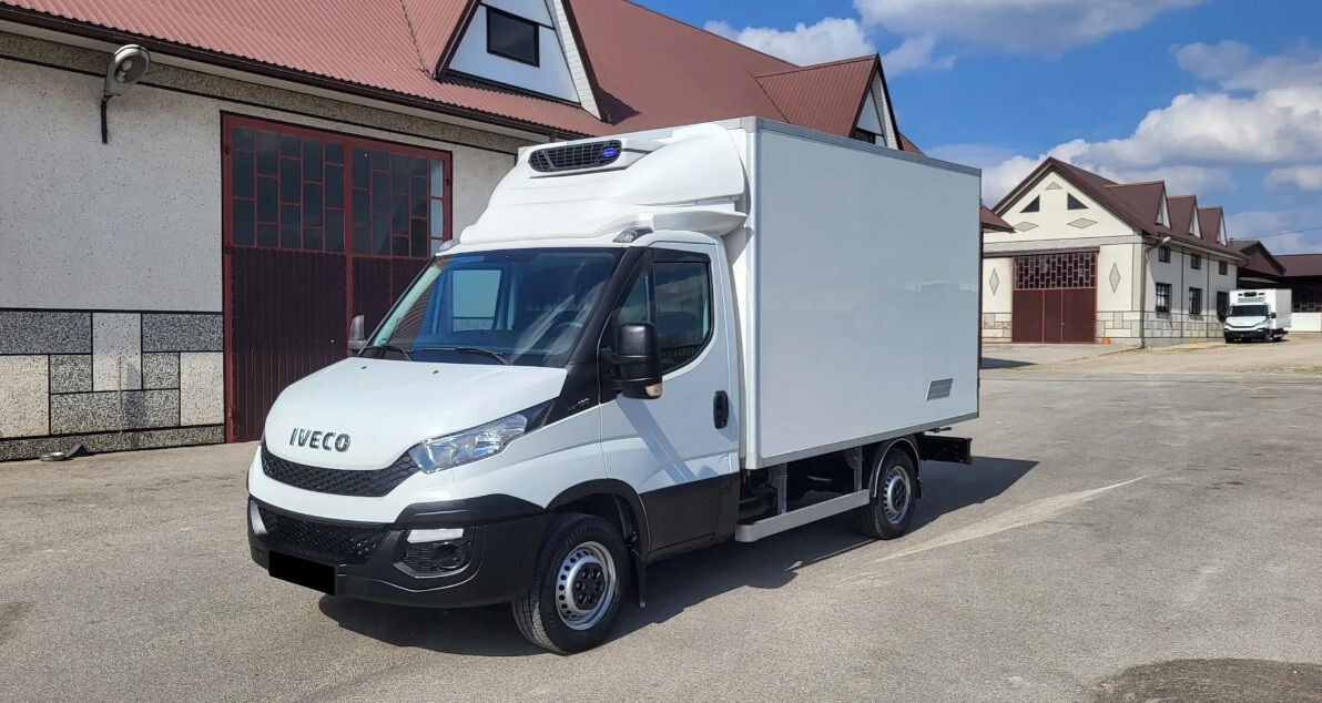 IVECO Daily 35s130 refrigerated truck kamion hladnjača < 3.5t
