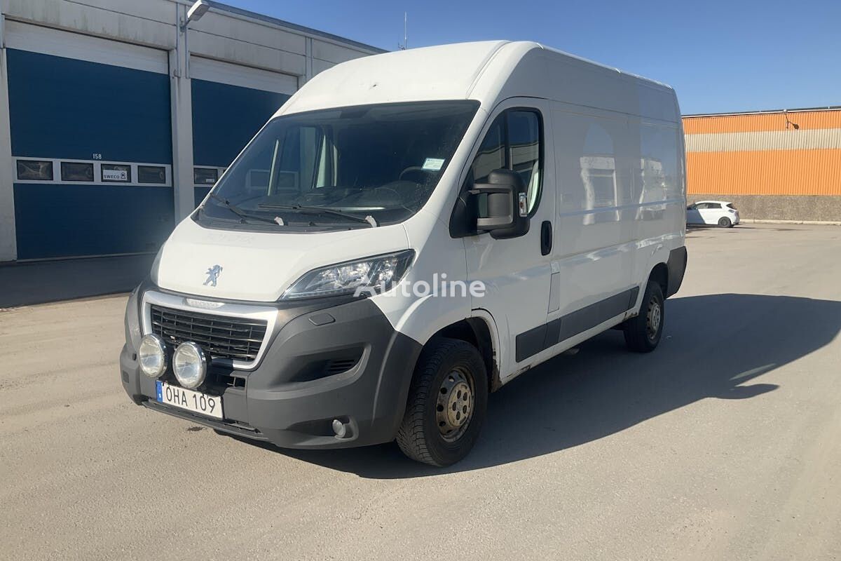 Prodaje se Peugeot Boxer minibus furgon na aukciji