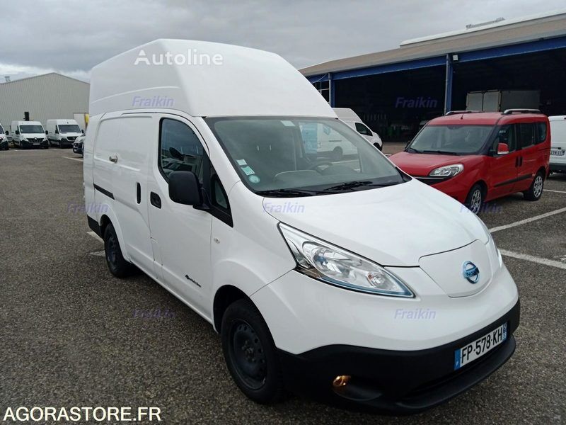 Prodaje se Nissan NV200 minibus furgon na aukciji
