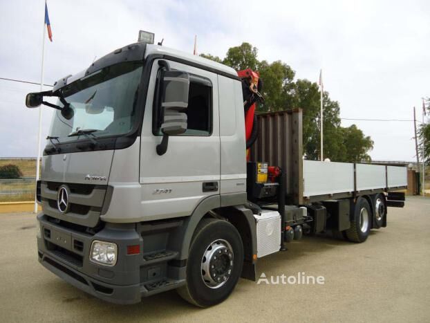 Mercedes-Benz ACTROS 27 41 kamion s ravnom platformom