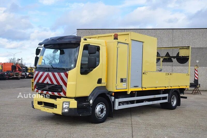 Volvo FL 240 kamion s ravnom platformom