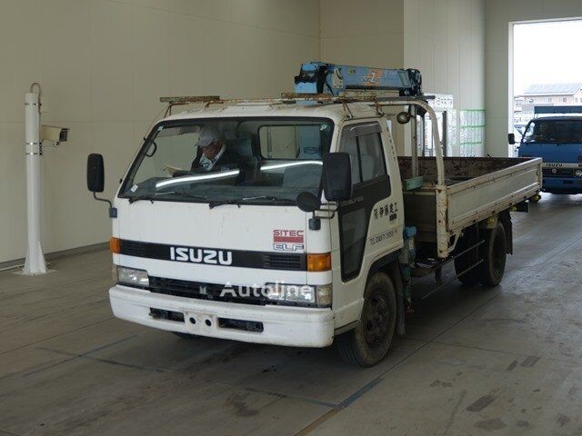 Isuzu ELF kamion s ravnom platformom