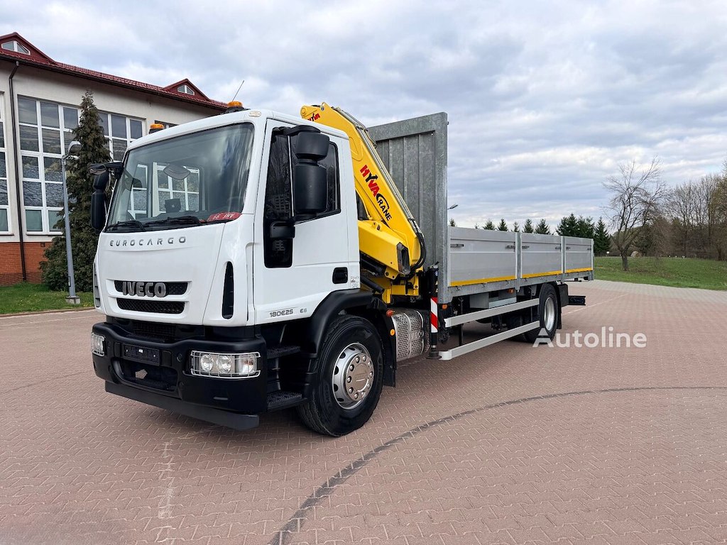 IVECO EuroCargo kamion s ravnom platformom