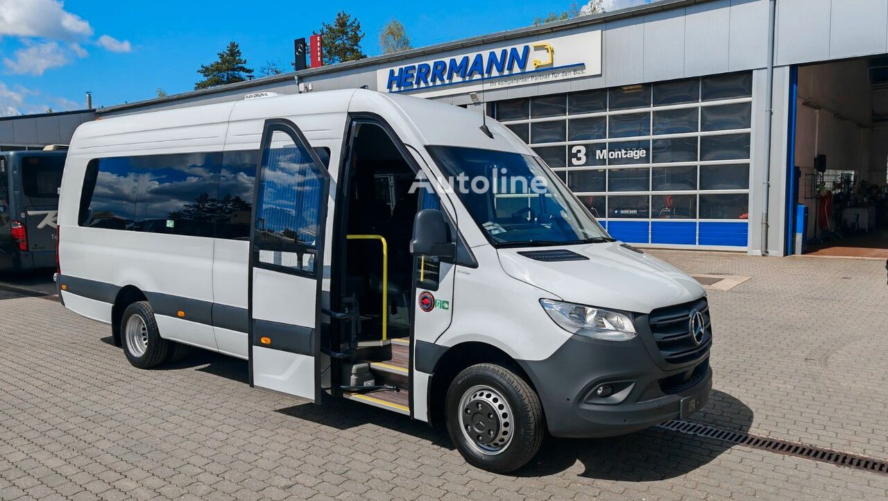Novi Mercedes-Benz Sprinter putnički minibus