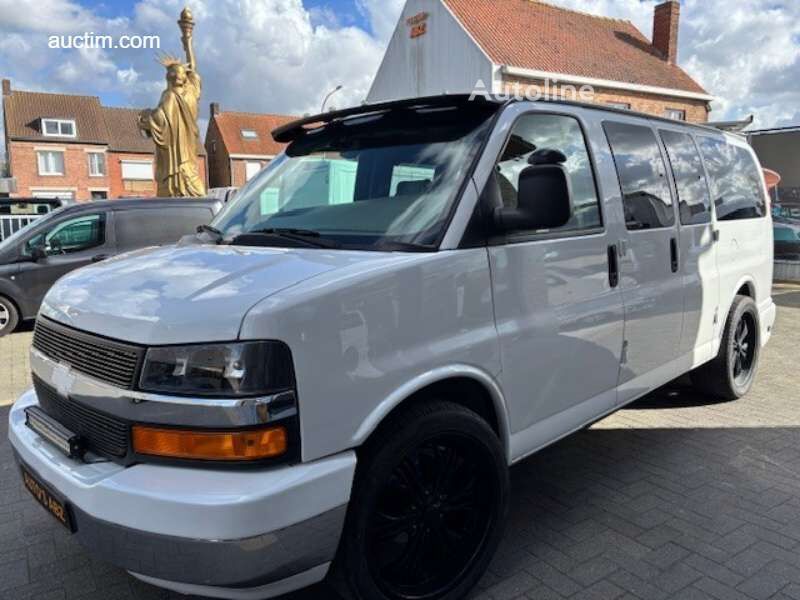 Prodaje se Chevrolet Express G1500 V8 putnički minibus na aukciji