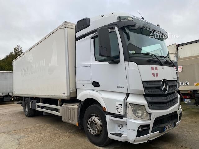Mercedes-Benz Actros 1833 kamion furgon