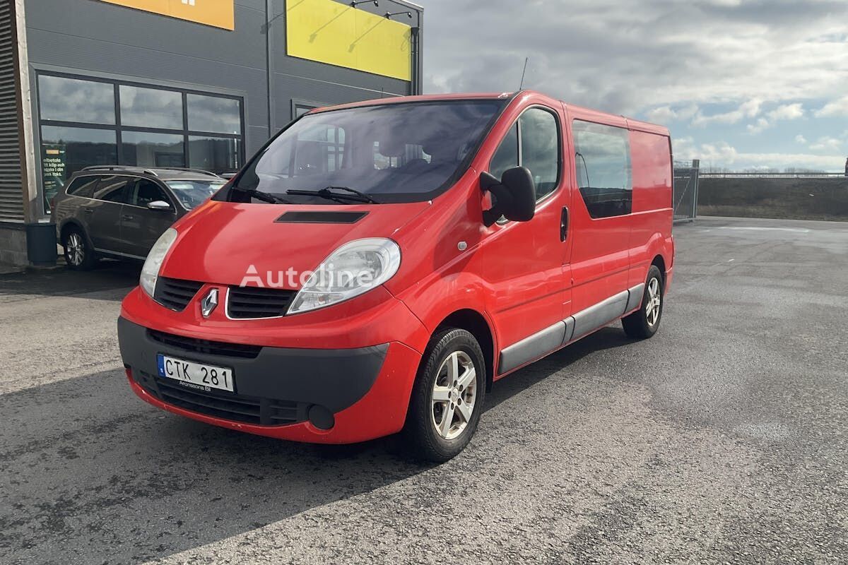 Prodaje se Renault Trafic kombi minibus na aukciji