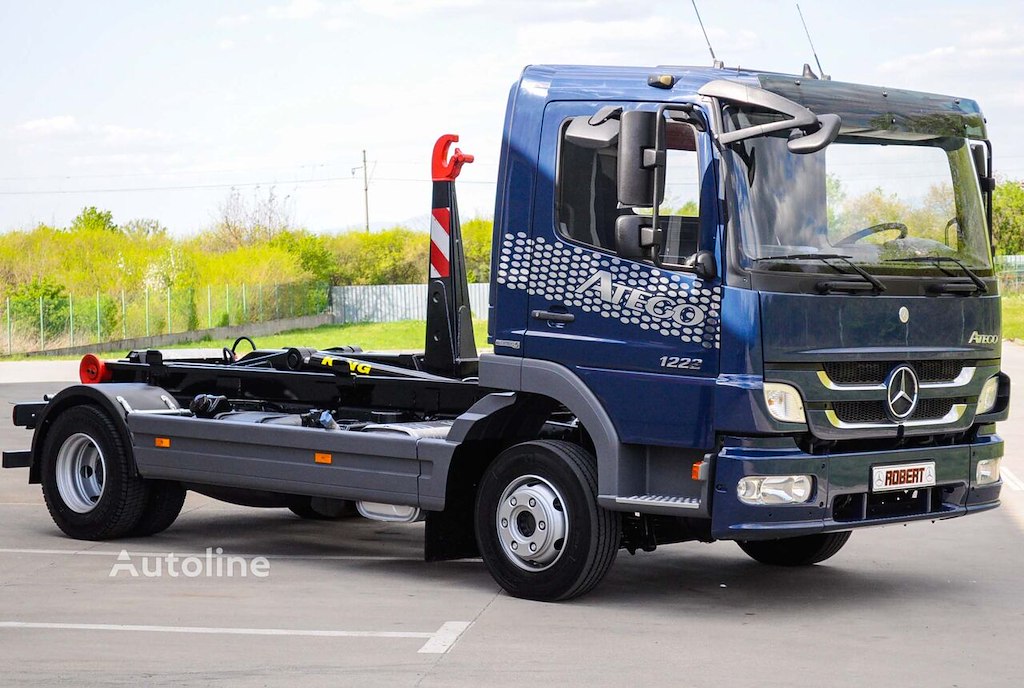 Mercedes-Benz Atego 1222 Nový hákový nosič kontajnerov Euro5 kamion rol kiper