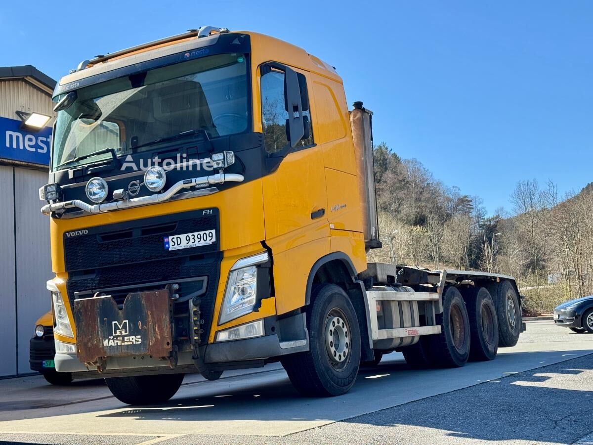 Prodaje se Volvo FH rol kiper sa kukom na aukciji