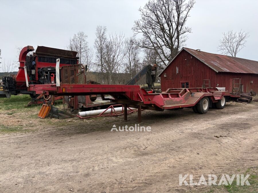 Prodaje se Skogsmaskintrailer poluprikolicu sa niskom platformom na aukciji