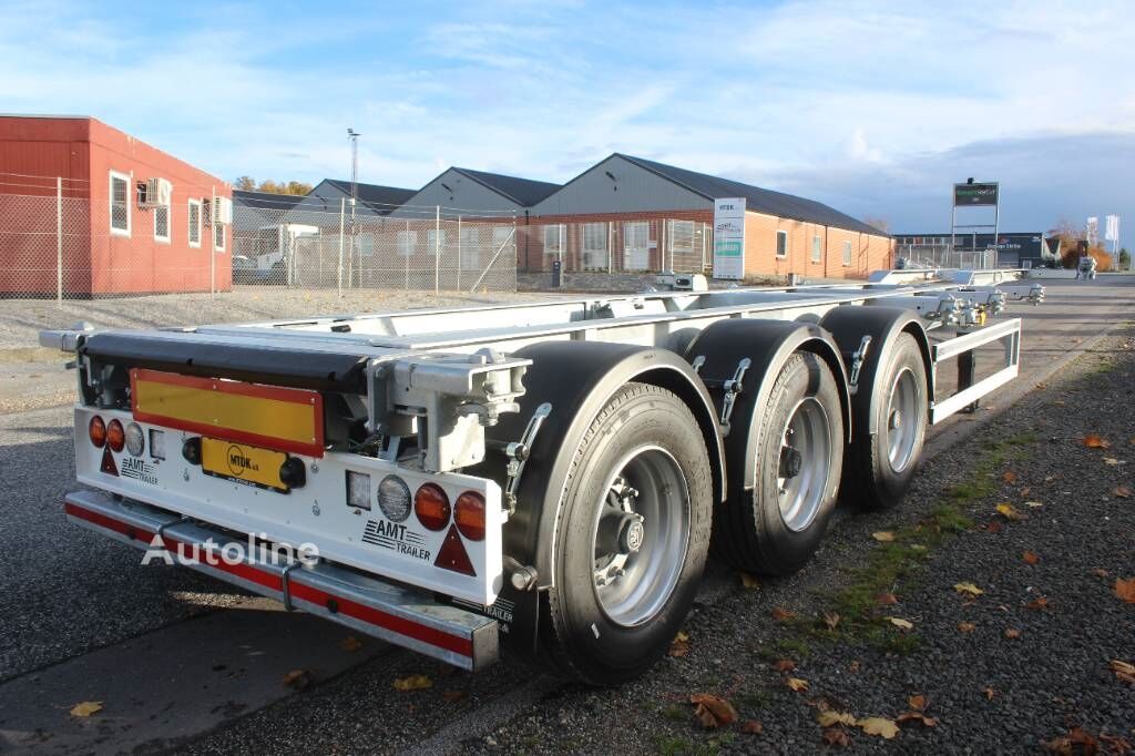 Nova AMT CO310 3 akslet container chassis med udskud i bag poluprikolica za prevoz kontejnera