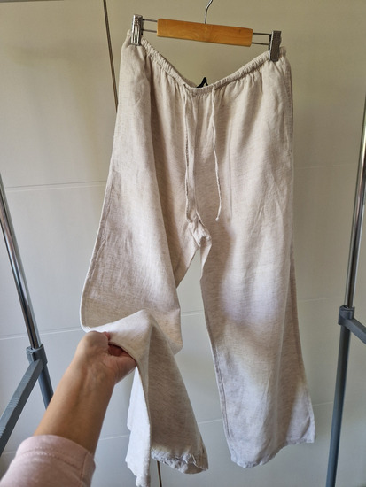 Bershka krem lanene pantalone feler