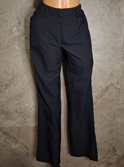 Crne pantalone L -kao nove