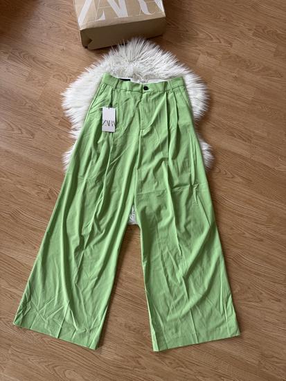 Zara zelene pantalone