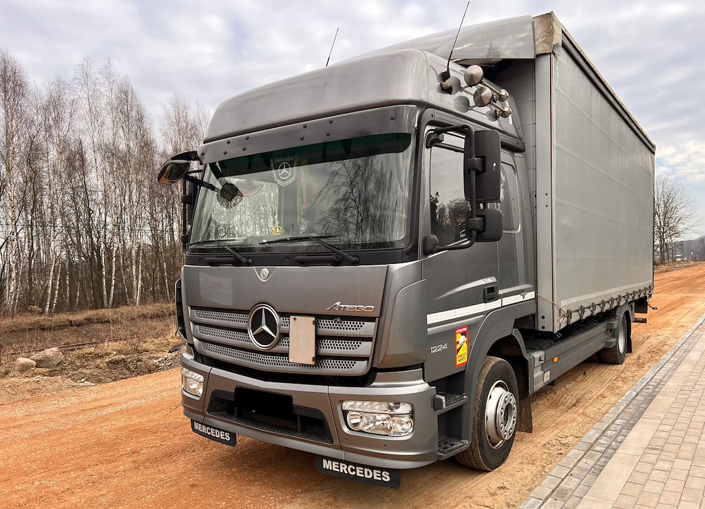 Mercedes-Benz ATEGO 1224 / tail lift kamion s ceradom
