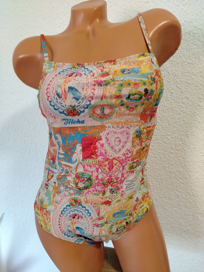 DESIGUAL KUPACI VEL. M NOVO