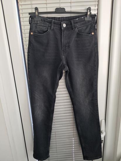 Crne duboke farmerice fabricki izbeljene vel M