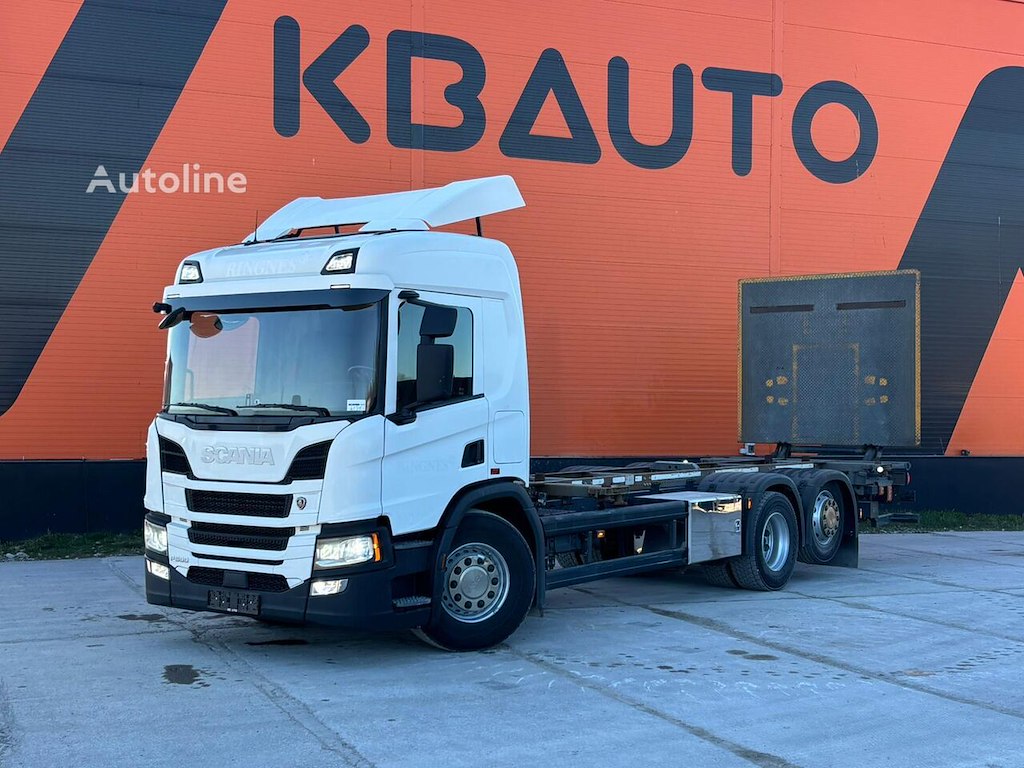 Scania P 500 6x2*4 LOW MILEAGE ! / 9 TON FRONT AXLE / RETARDER vozilo za prevoz kontejnera
