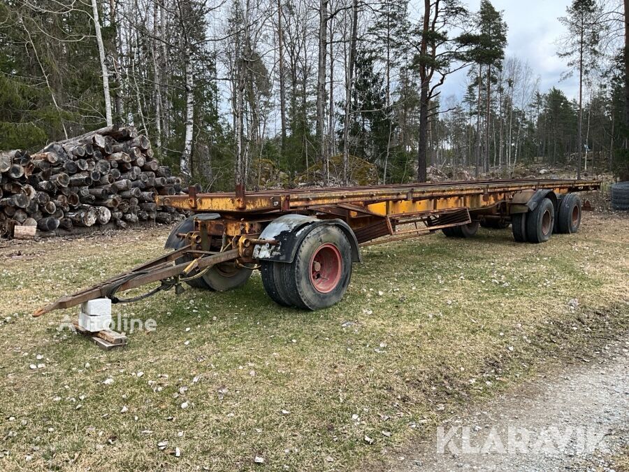 Prodaje se Balvagn prikolicu za kontejnere na aukciji