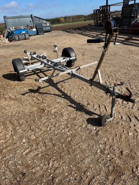 Prodaje se Bådtrailer prikolicu za čamac na aukciji