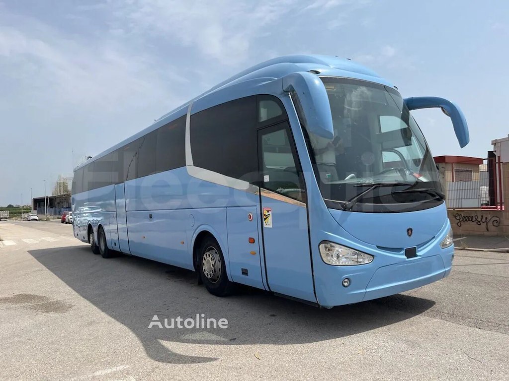 Irizar i6 turistički autobus
