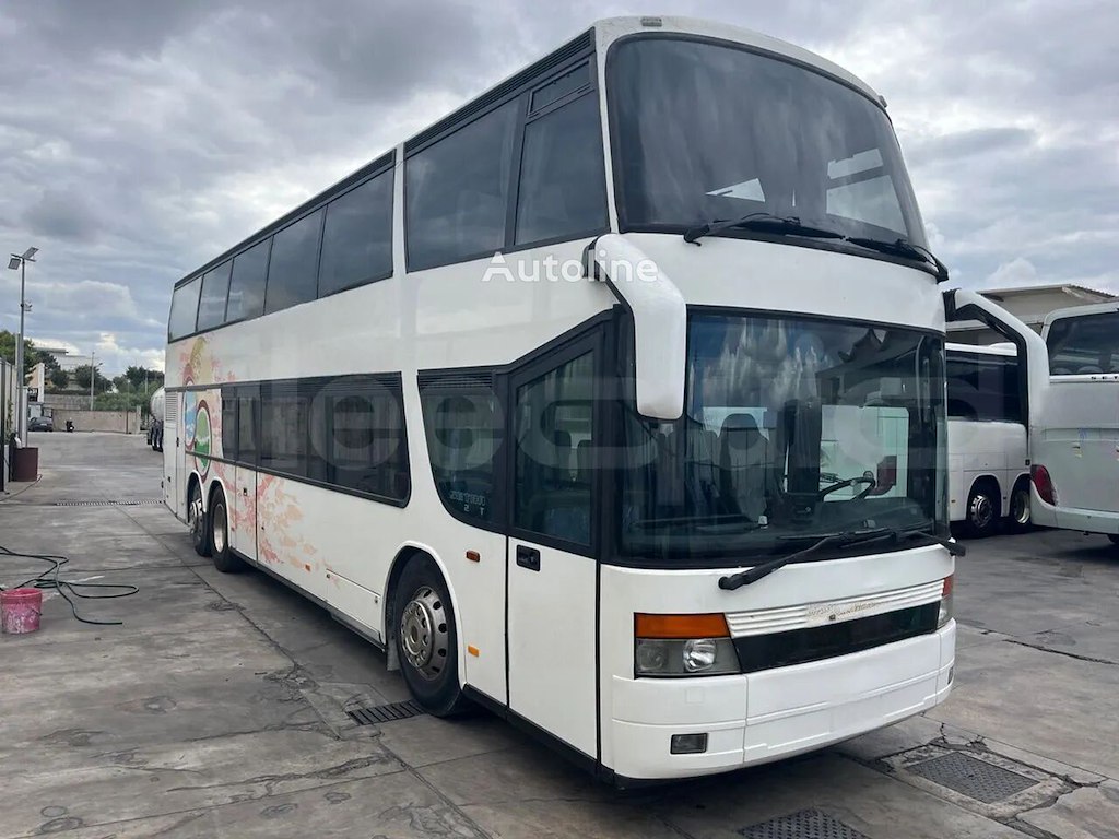 Setra S328 dvospratni autobus