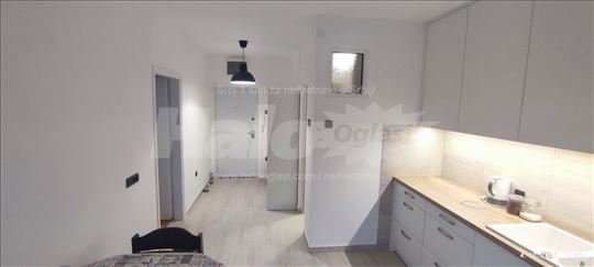 56m² / renoviran / Karaburma, okretnica 16.