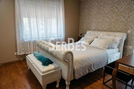 LUX stan -sprat kuće 125m2 sa garažom na Novosadsk