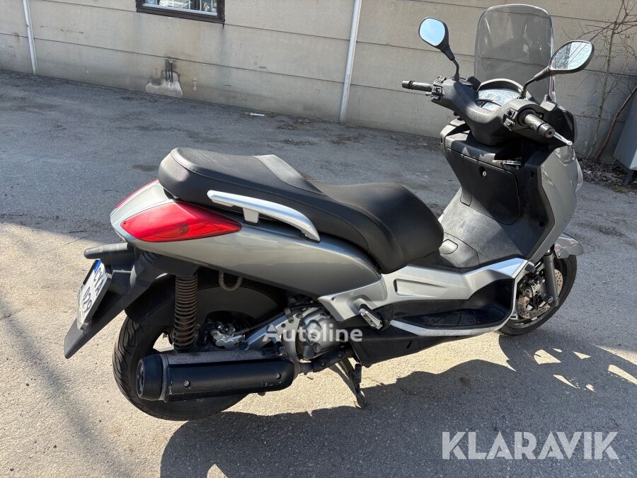 Prodaje se Yamaha X-MAX 250 motocikl na aukciji