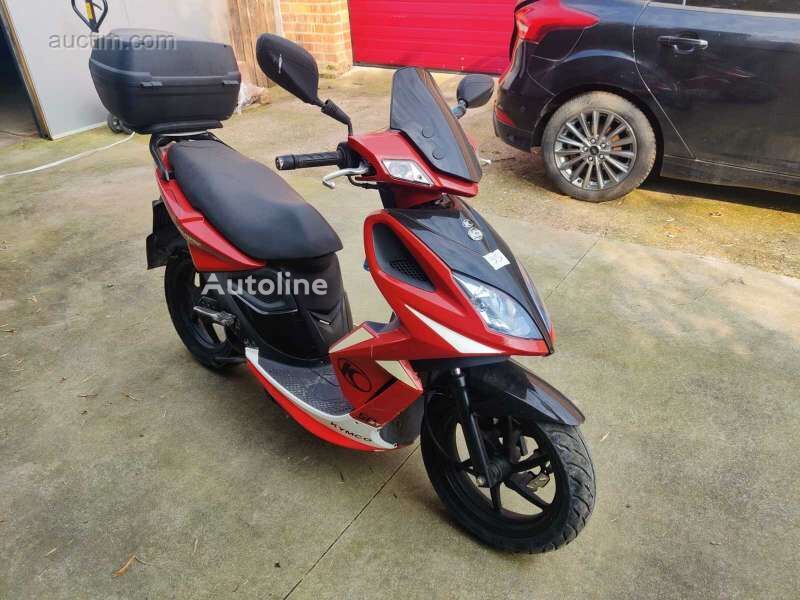 Prodaje se Kymco Super 8 skuter na aukciji