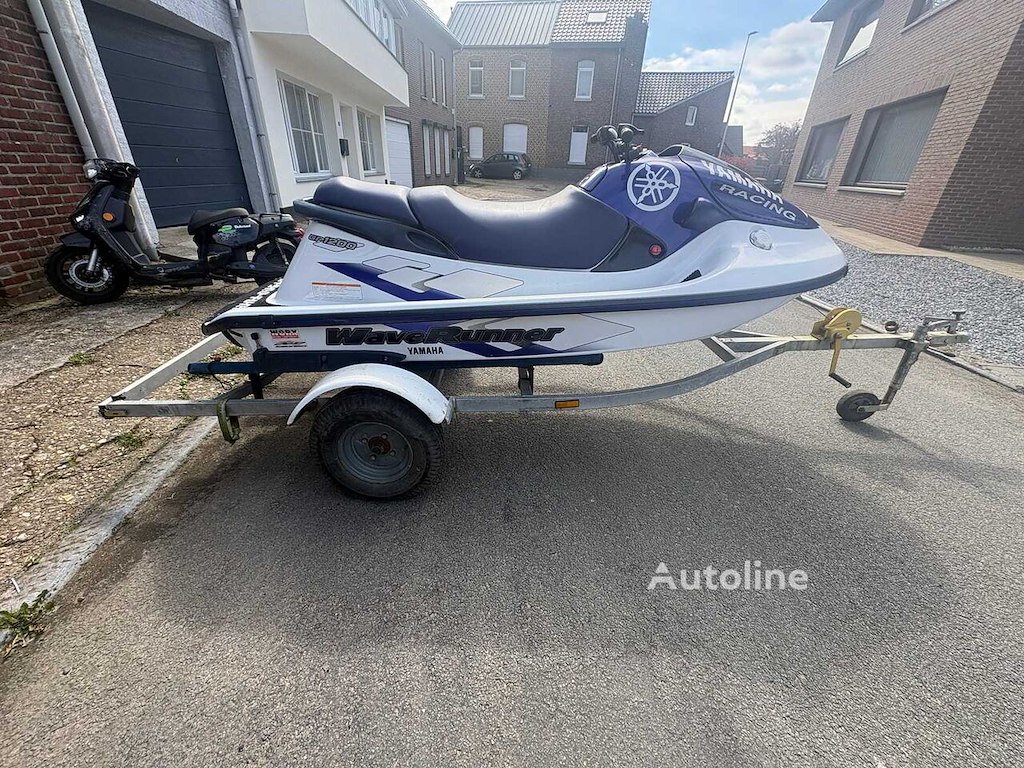 Prodaje se Yamaha waverunner Gp 1200 motornu jahtu na aukciji